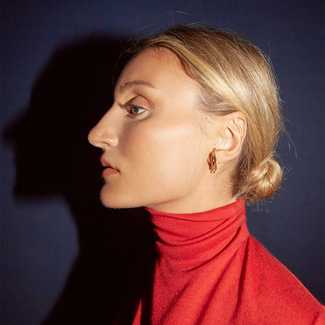 Eugênia in The Clouds Earrings – Paola Vilas